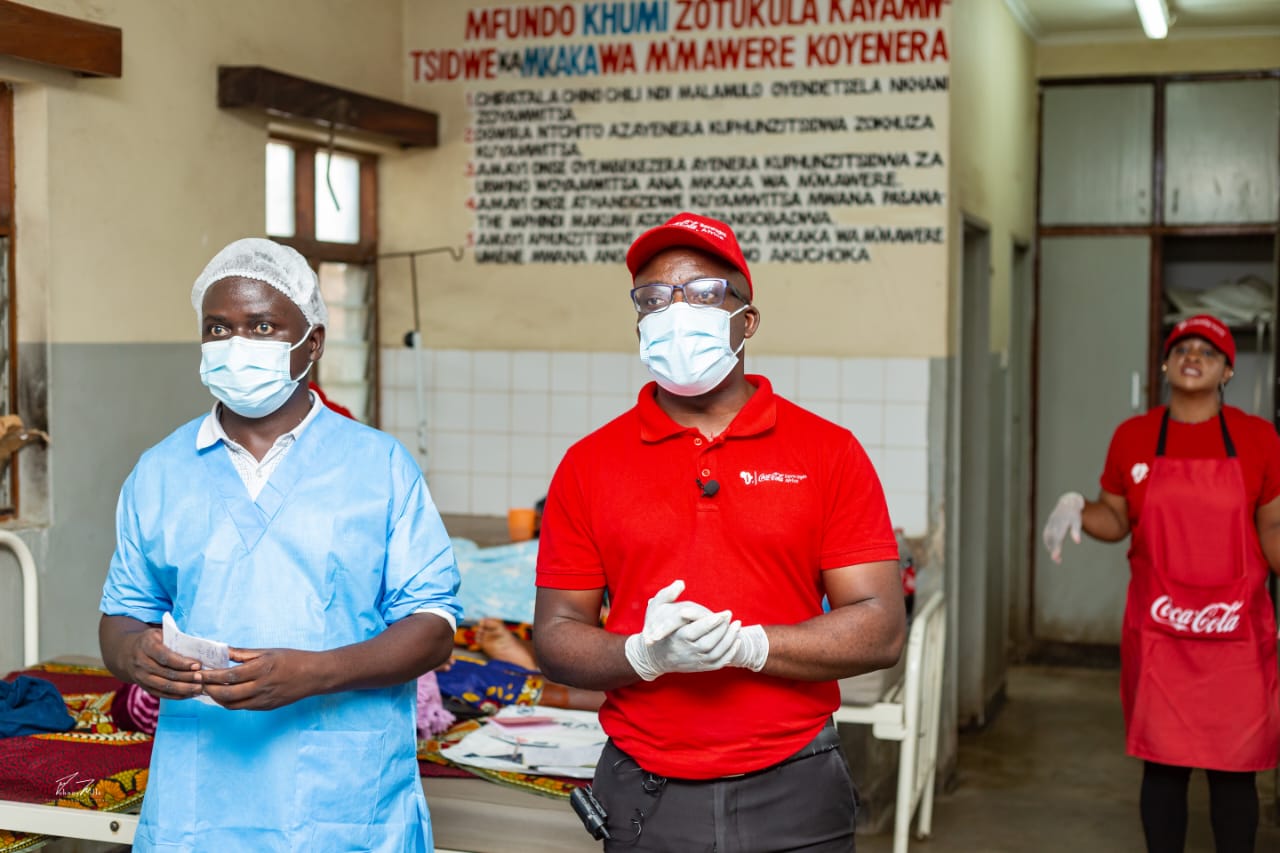 Water and soft drinks donation to aid hospitals - CCBA